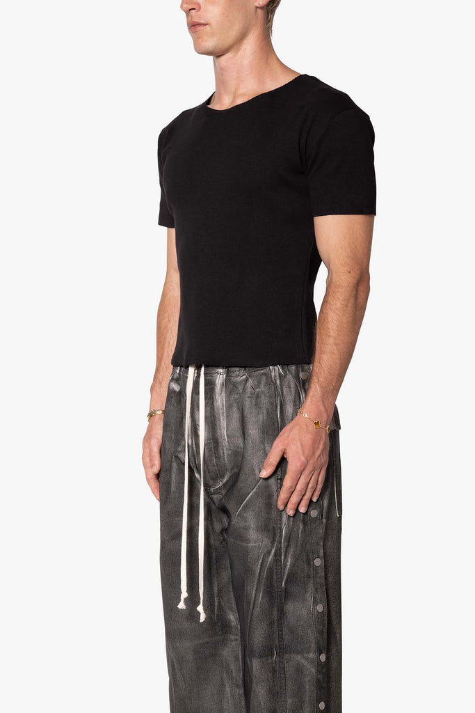 Fitted Ribbed Tee - Black | mnml | shop now