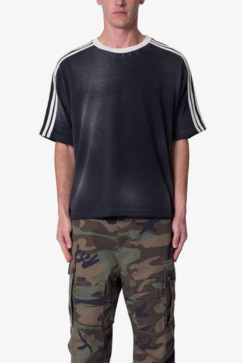 Streetwear Graphic Tees — mnml