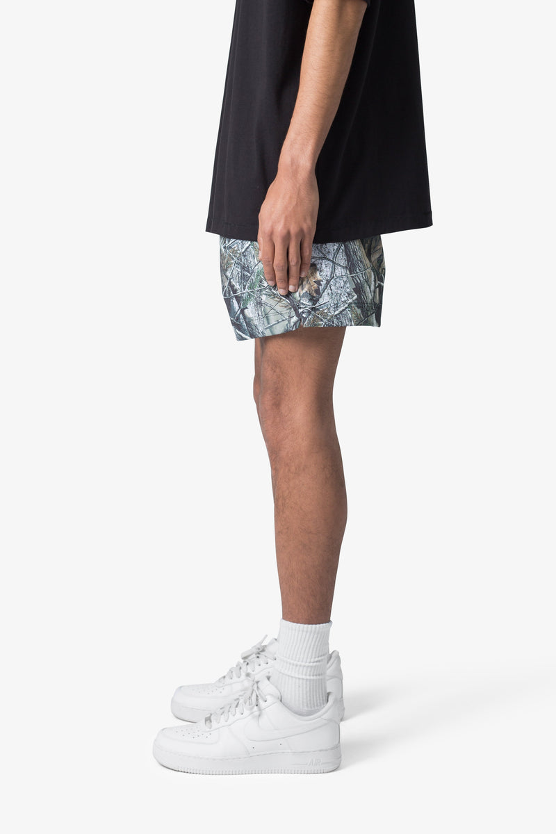 Summer Shorts - Branch Camo | mnml | shop now