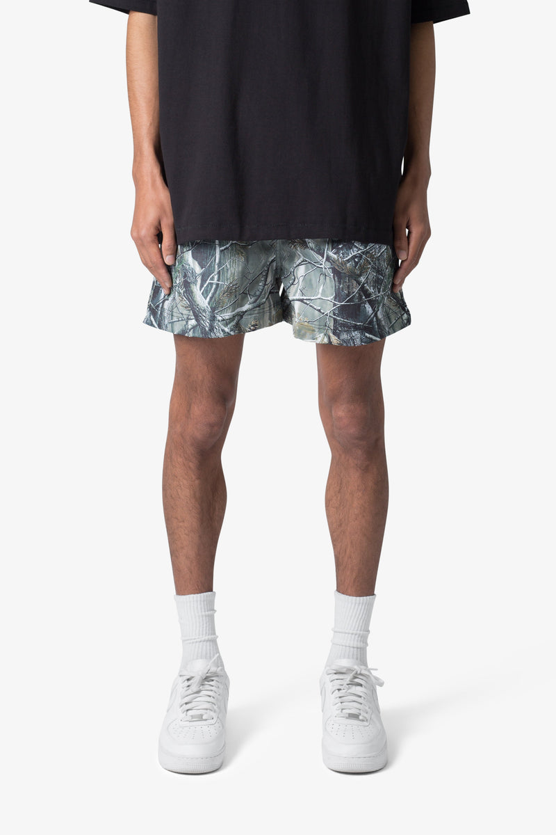 Summer Shorts - Branch Camo | mnml | shop now