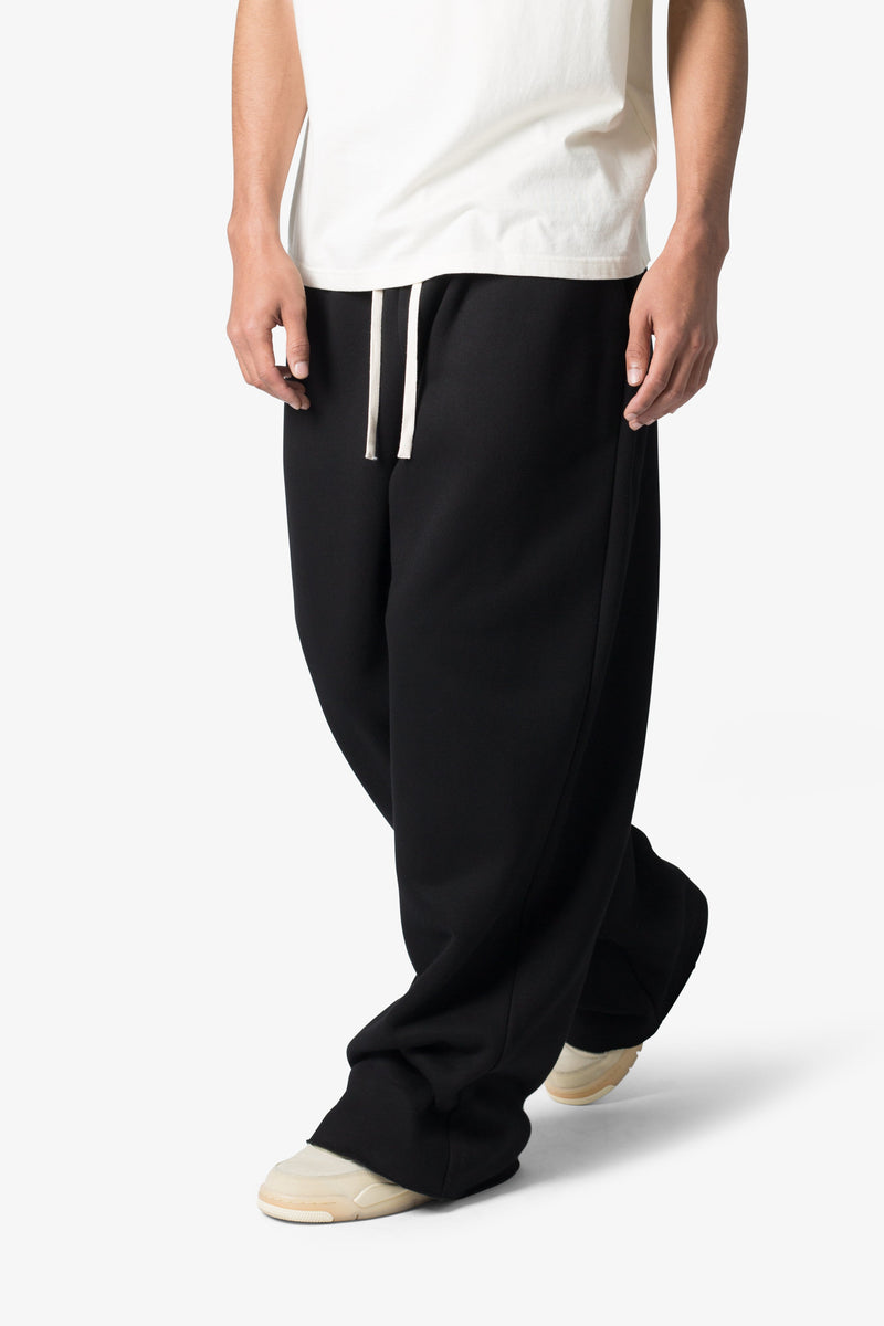 Washed Ultra Baggy Sweatpants - Black | mnml | shop now